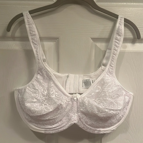 Breezies | Intimates & Sleepwear | Breezies Brand Size 4dd Underwire ...